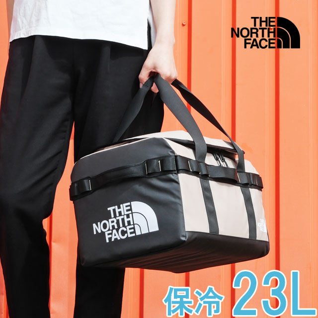 ■商品説明 ザ・ノース・フェイス|THE NORTH FACE NM52500 メンズ 保冷バッグ SA / サンドトープ （E2012） ※こちらは専用梱包材なしの商品のみのお届けとなります。 高い保冷力と軽さを備えた、容量23Lのソフト...