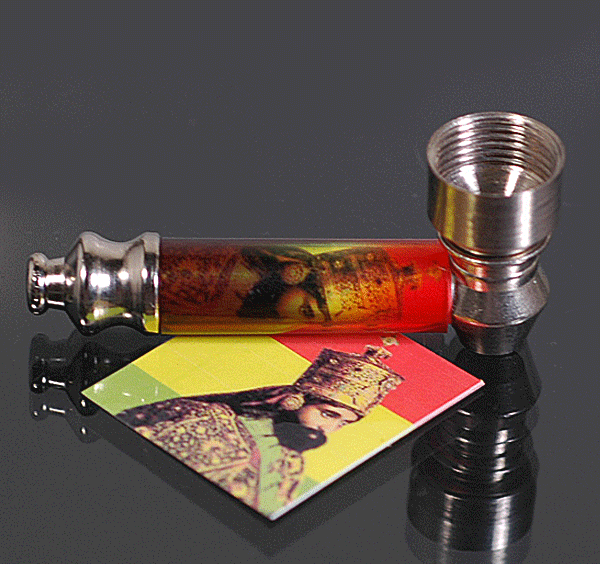 湘南堂お約束！ラスの神様ジャーハイレセラシエ。 ラスタ好きの方にはおなじみのハイレ・セラシエ皇帝 現実に3匹のライオンを常に従えていたってんだから驚き！ これ、勇気のシンボルです。 ■スペック ■サイズ：63mm　ウエイト36.4g　ボウル...