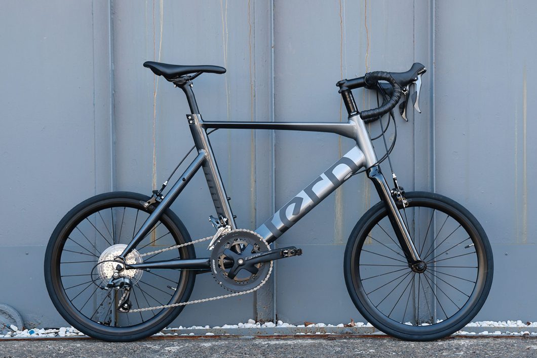 General Info Speeds: 2 × 8 Weight: 9.9 kg (21.8 lb) Gear Inches: 27" - 94" (2.16 - 7.47 m) Frame Sizes: 470(20"/451):160...