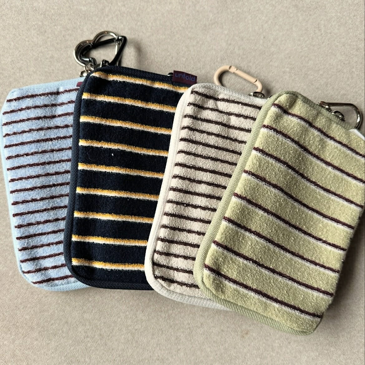 【商品名（JAN）】 unfold　Terry travel wallet　avocado（4959074735294） unfold　Terry travel wallet　blue-burgundy（4959074735300） unf...