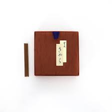 風韻の香りそのままに、室内香用におつくりしました ■法人専用商品になります。備考欄に○○寺 / 法人名 / 店舗名 いずれか必要になります。 ■北海道への送付は追加送料1500円必要になります。 ■熨斗や包装を行うことできません。 ■沖縄県...