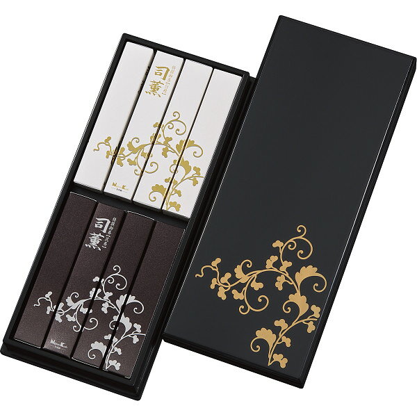 ●商品内容 司薫白檀・沈香(約28g)×各4箱 ●タブ粉・炭・沈香・白檀 ●パッケージサイズ：15.6×35.9×4.3 cm 955g 品質の良い香木にこだわり、希少な香原料を厳選して用いた奥ゆかしい香木の香りの逸品です。ギフト対応※商品...