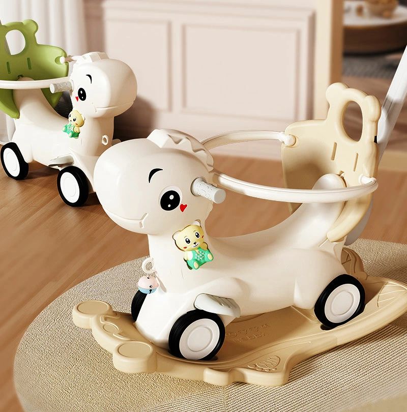 この商品について 【初めての乗り物チャレンジ】おうちで気軽に運転遊びながら、バランス力が自然と身につきます。 【足蹴り車兼用】本体をボードから外すと、足蹴り車としても遊べます。 【歩くことの楽しさが実感できる】自分の思い通りに動ける楽しさを...