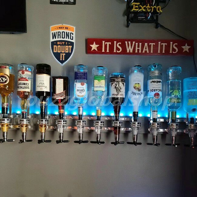 商品名：ワンショットメジャー ラック 壁掛け式 6連ボトルタイプ ボトルディスペンサー 計量 BAR 居酒屋 お店 ウイスキー お酒 ※本商品は新品です。 発送からお届けまでは通常2-4週間程お時間を頂戴しております。 一定量のドリンクが注...