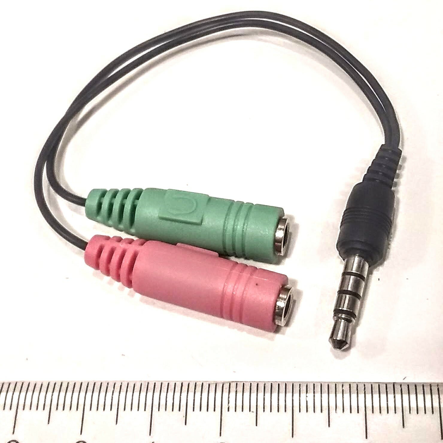 Φ3.5mmプラグをステレオとマイクのジャックに分岐するケーブル マイクを追加したい場合など 配線　CTIA準拠 (一部Xperiaの旧型機やNOKIAなどの海外品不可） 緑：ヘッドホン　　ピンク：マイク ＊⇒ピンマイク別売 別途の　伝振動...