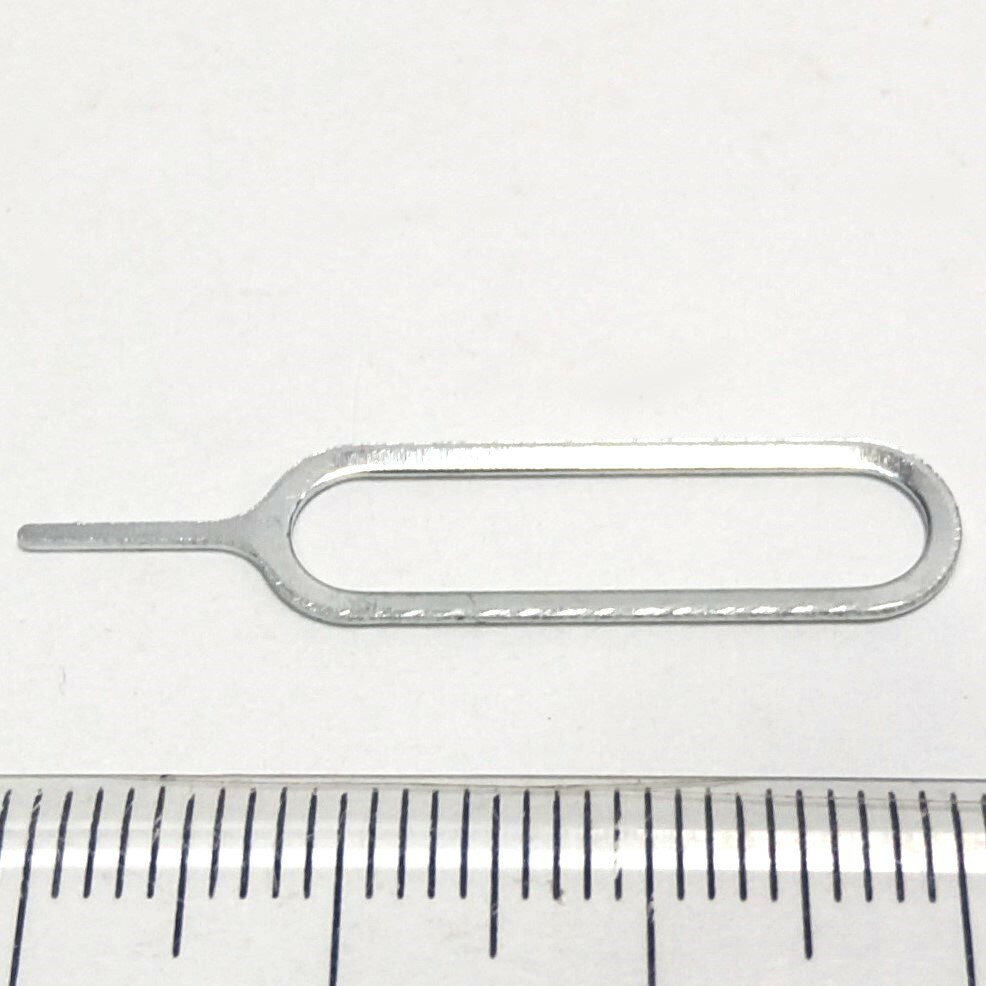 SIMカードやmicroSDカードのトレーを出す時に要るイジェクトピンツール 呼びに持っておきたい。かばんにおひとつ。 スマートフォン用SIMリムーバーアクセサリー サイズ　33×7mm 　[　☆　お気に入り　]　の登録お願いします→→→ ...