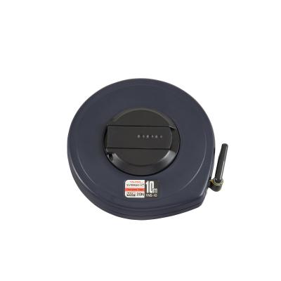 絶縁性、耐薬品性に優れ、水洗い出来る巻尺です絶縁性、耐薬品性に優れてます水洗い出来ます車に踏まれても折れません目盛仕様JIS1級テープ幅13mm×厚さ0.55mm標準張力：20N表面白2mm目盛裏面黄5mm目盛メール毎の位置が直ぐわかる赤色...