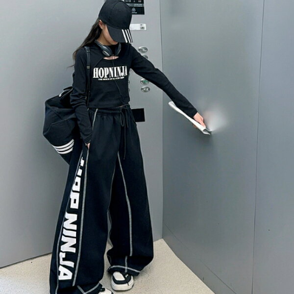 品質に関して こちらの商品は海外よりの輸入品です。納期は約2週間～10日間かかりますので、お急ぎの場合はご相談ください。日本製と比べ、縫製が甘い所がありますので、出荷の際に弊社の日本人スタッフより一着ずつ検品した上で送らせていただきます。当...