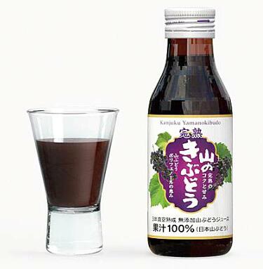 岩手産完熟山ぶどう100％使用。3年真空熟成が育んだプレミアムな味わい 「完熟山のきぶどう」は、日本一の山ぶどう郷である岩手県久慈地方を中心に収穫された山ぶどうを100％使用したストレート果汁です。収穫時期を通常より1ヶ月遅らせ、樹上で完熟...