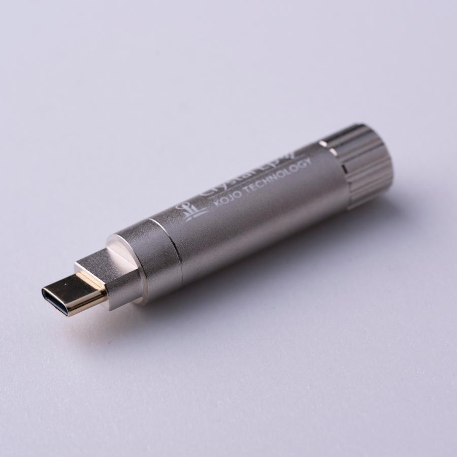 超コンパクト仮想アース（グランドターミナル）です。 商品説明 これまで培ってきた仮想アースの知見とノウハウを駆使し、独創的かつ画期的な手法で導体表面積を増大することに成功 【サイズからは想像しえない導体表面積】Crystal EP エッチン...
