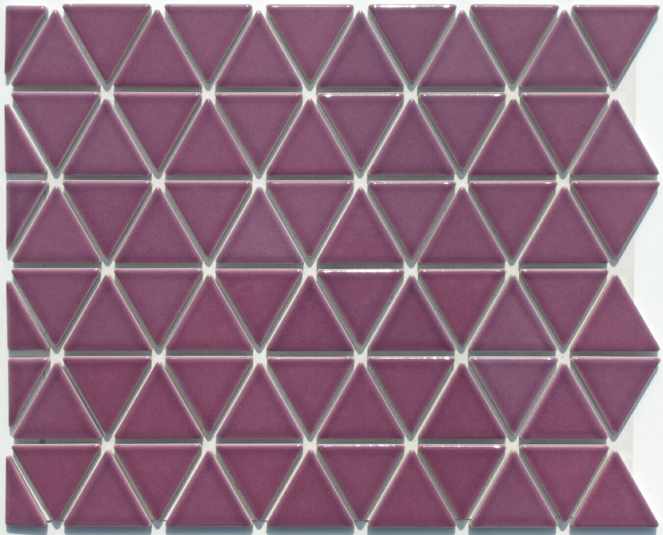 商品説明◆◇紙貼りしないバラなので、用途は、無限大！！◇◆◆◇ 光沢を抑えた 落着いた色調の マット釉 ◇◆【 種類 】磁器質　 　　施釉　 　　マット釉　 　　半マス入り● 焼物 特有の自然な 色幅があります【 用途 】室内装飾　　手芸　...