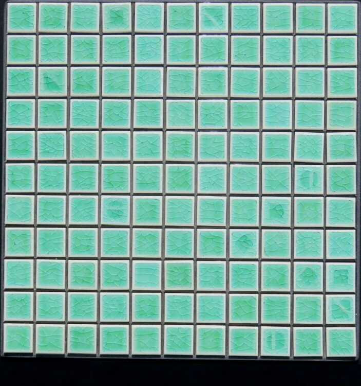 商品説明★☆ ガラス釉の貫入が、色調に深みを齎します ☆★【 種類 】　磁器質　　　ガラス窯変釉　　　貫入　　　表面・紙貼り＊貫入（かんにゅう）とは、タイル表面に見られる細かい罅（ひび）割れ模様●　窯変釉 特有の自然な 色幅があります。【 ...