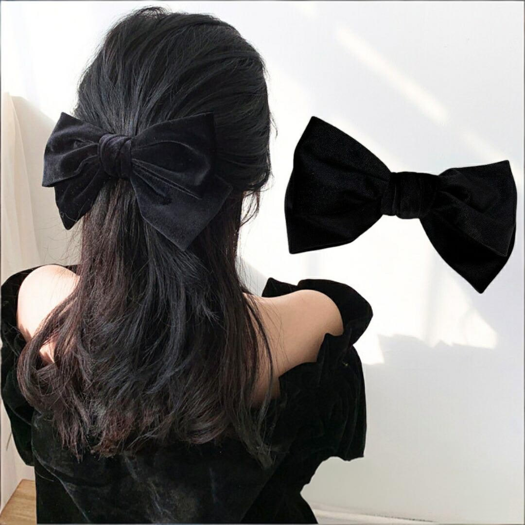画像をもっと見る【PC版】→ヘアアクセサリー商品コメント◆リボンモチーフベロアバレッタです。◆大きめリボンのバレッタが存在感&大人可愛い印象に♪◆デイリー使いはもちろん、イベントや成人式、二次会など様々な用途でお使い頂けます。◆後ろに留め具...