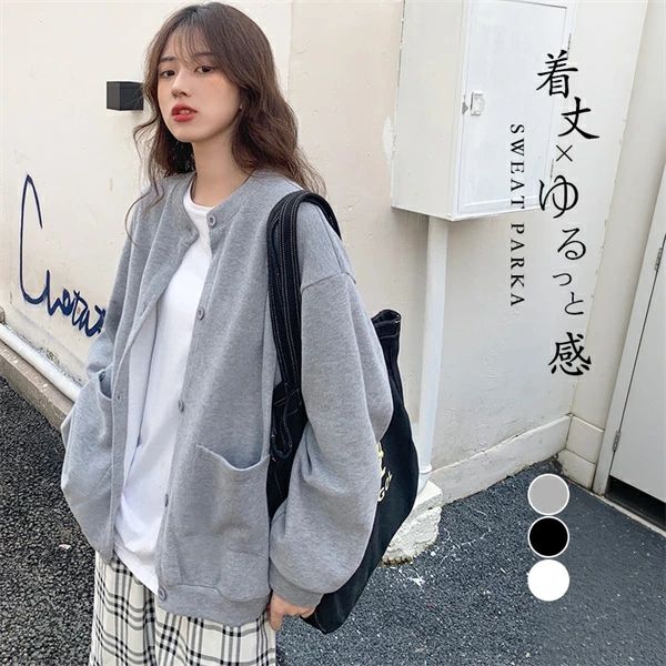 F#着丈68cm、バスト130cm、肩幅56cm、袖丈55cm柔らか。サラッと着心地、気持ち良い質感。ロングシーズン使えるサラッとスウェット。大人に映える。着るだけでトレンド感があるのでシンプルなコーデにも合わせやすくロングシーズン大活躍。...