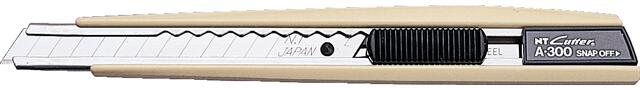 商品情報メーカー名エヌティーサイズ刃厚mm：0.38外形寸法mm：35×165×17材質合金工具鋼刃入数小型A刃×3枚（本体1枚、替刃2枚）関連商品使いやすさにこだわった小型カッター！ オルファ カッター Aプラス |...L型 標準タイプ...