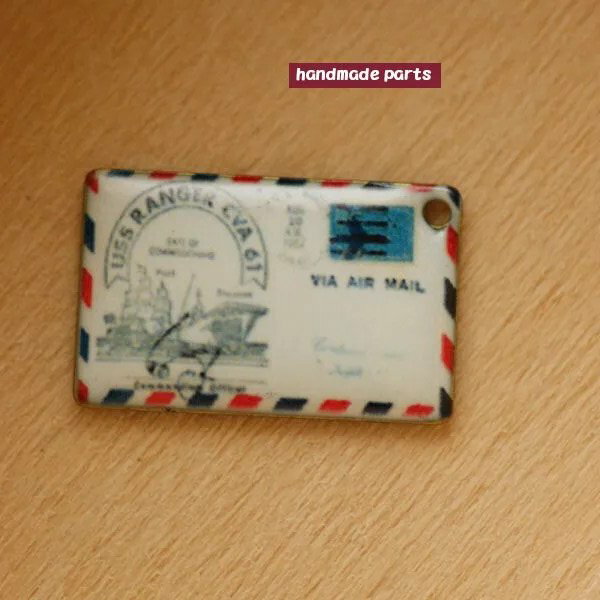 【サイズ】約 1.8cm x 1.2cm 【素　材】合金 【カラー】金古美 【入り数】1個入