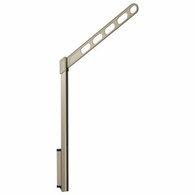 ●腰壁用ポール上下式タイプ。●アーム角度を31°にし一般住宅の屋根との調和を考慮した設計になっております。●奥行きに余裕のあるベランダやたくさん干したい場合に最適です●スペック:アーム長さ:700mm ポール長さ:968mm 5段階の高さ調...