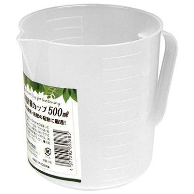 ●薬剤希釈の必需品です。●【用途】●園芸用の計量カップ。●【機能・特徴】●取手付きで使いやすいです。●農薬・殺虫剤・液肥の希釈に最適です。●【仕様】●容量：500ml。●【材質】●PE。●【商品サイズ】幅130×高さ108×奥行97mm　重...