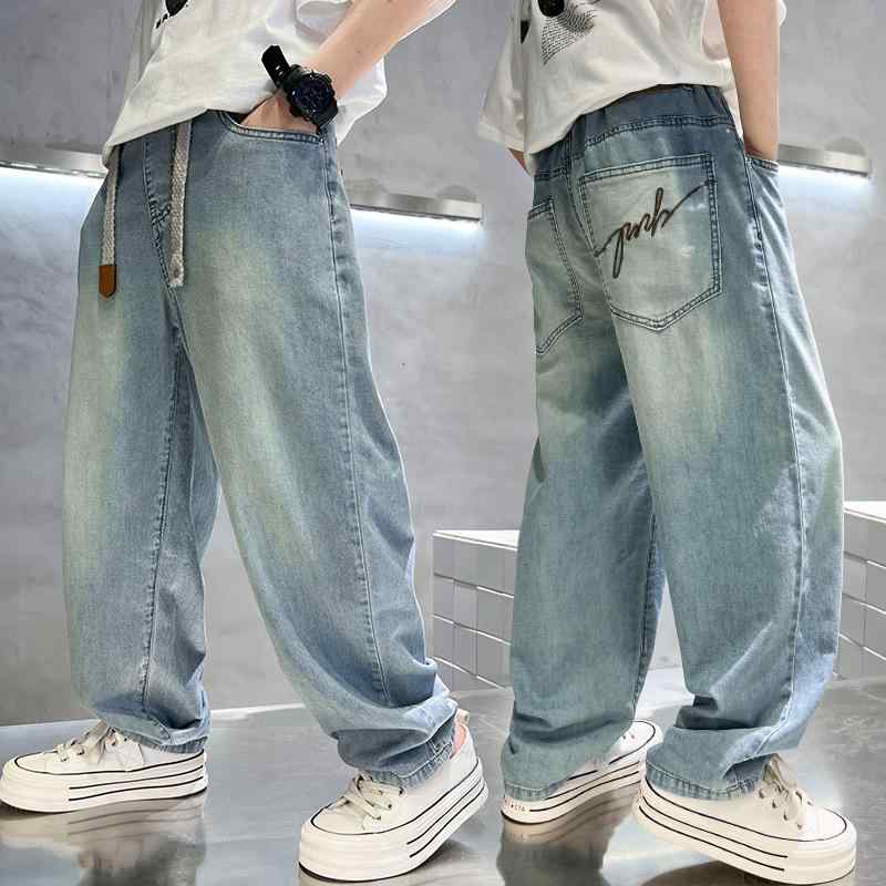 ・スタイル: カジュアル・安全等級: B類・パンツ丈: 長ズボン・主な生地の成分: 綿68%・対象: 男の子・対象年齢: 8歳以上(140cm以上)の中高学年・種類: ジーンズ・前開き: 開裆なし・生地の加工: 柔らかい・柄: その他・写真...