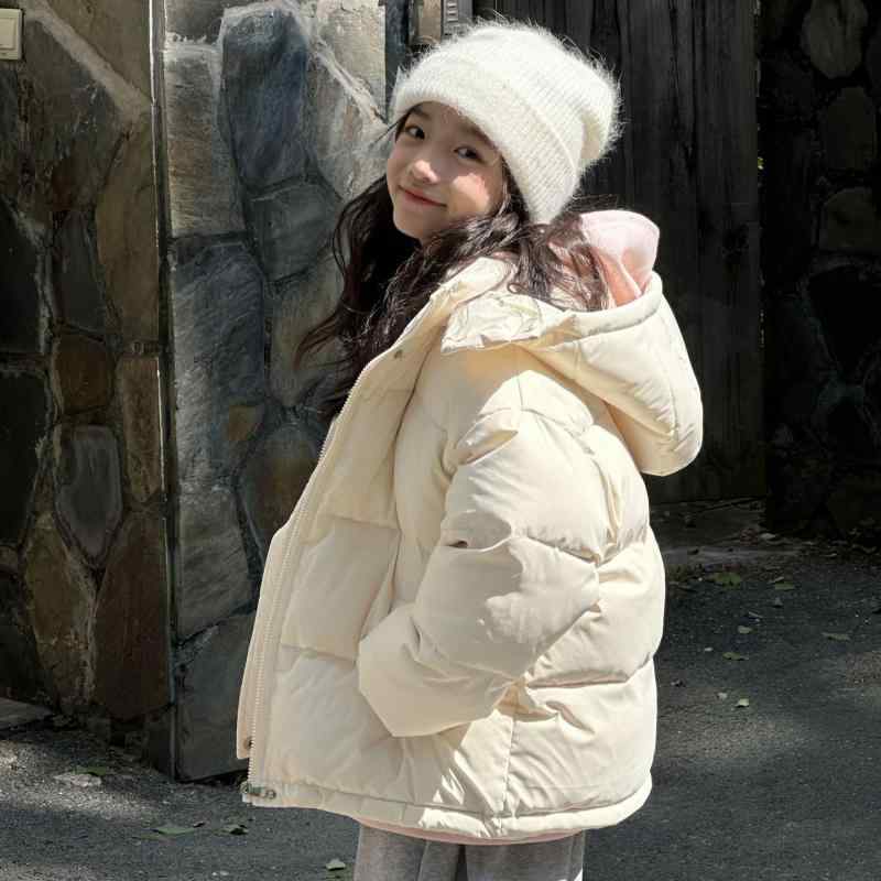 ・性別: 男女兼用・対象年齢: 大 বড় (8歳以上、140cm以上)・素材: 化繊混紡、ポリエステル・詰め物: ホワイトダックダウン・スタイル: 韓国風・柄: 無地・ダウン含有量: 86~90%・フード: 取り外し可能・要素: かわいい...