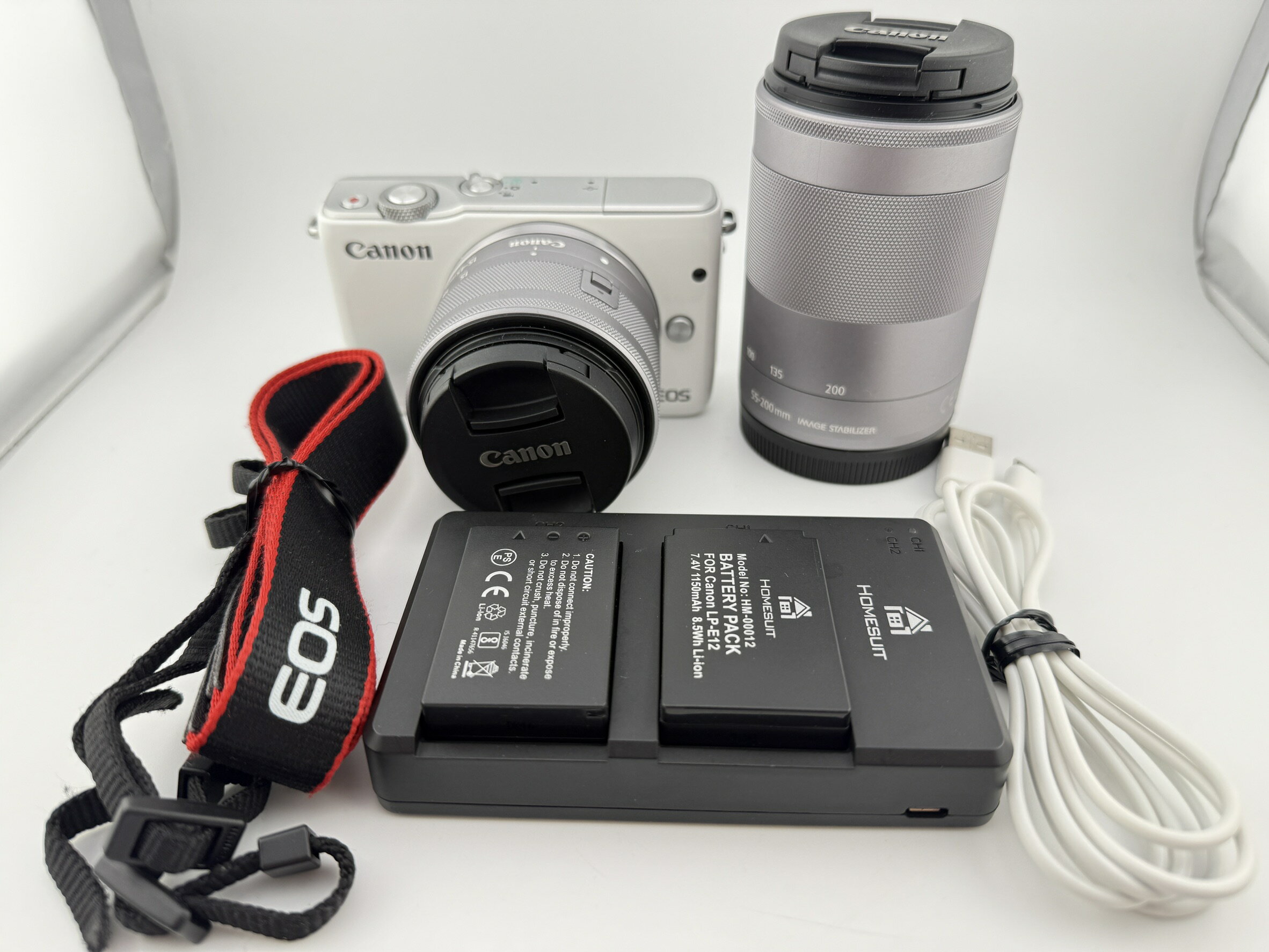 こちらの商品は＜中古品＞となります。 実機にて動作確認済みとなります。 詳細は画像にてご確認くださいませ。 型番…EOSM10WH-WZK 本体 ボディカラー…ホワイト 動作確認…正常にシャッター切れてAF問題なし ボディのキズ…大きなキズ...