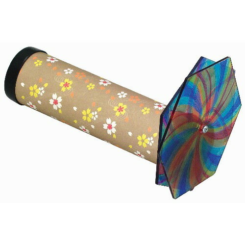 透明板に油性マジックで模様を描きます。■完成サイズ:100×153mm紙管:39×140mm,ミラー:31×140mm,千代紙:140×125mm,透明板・六角:100×100×2mm