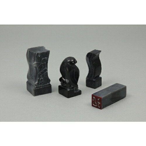 とてもやわらかい石です。■商品サイズ:35×35×80mm