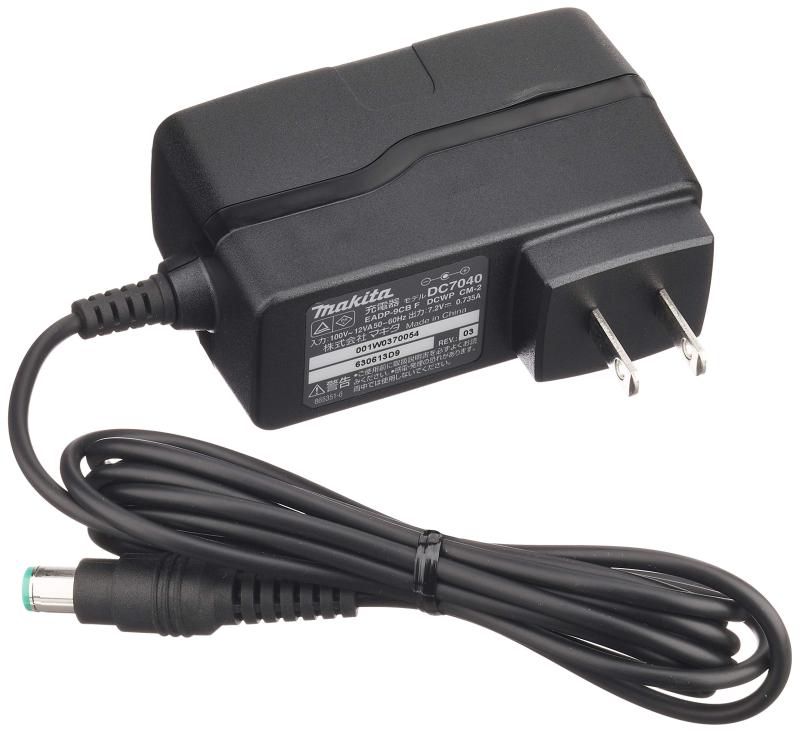 マキタ(Makita) 急速充電器DC7040 直流7.2V DC7040入力電圧:単相交流100V入力周波数:50-60Hz入力容量:12VA出力電圧:直流7.2V出力電流:直流0.735A充電時間 3~5時間内容量:1個