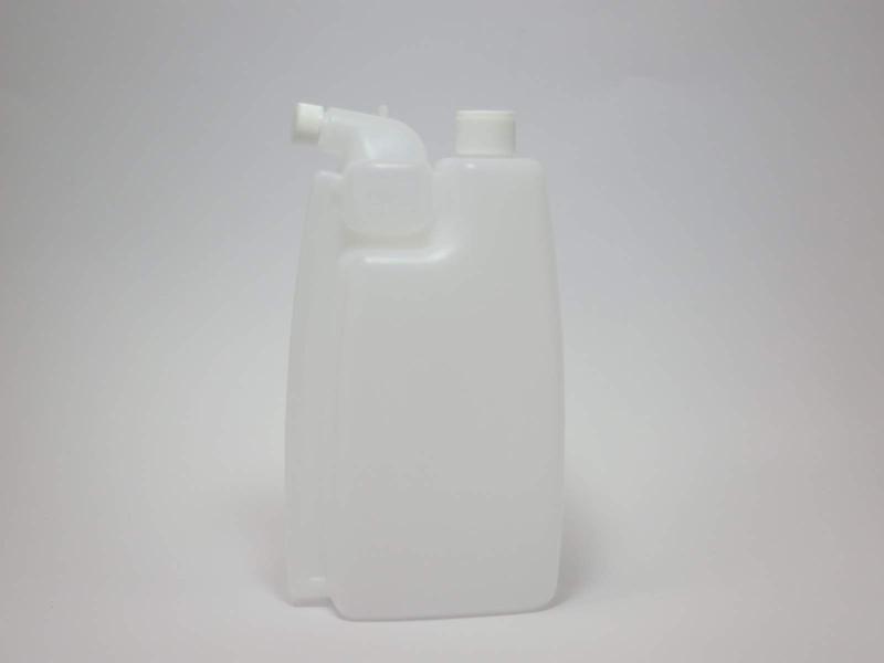 三宝化成 ツインボトル 1L 計量30mL キャップ パッキン付 A141-05容量: 1000mL材質:本体/HDPE,キャップ/PP本体サイズ: W(胴径)129.5mm、D(奥行)65.0mm、H(高さ)225.5mm、A(計量側口内...