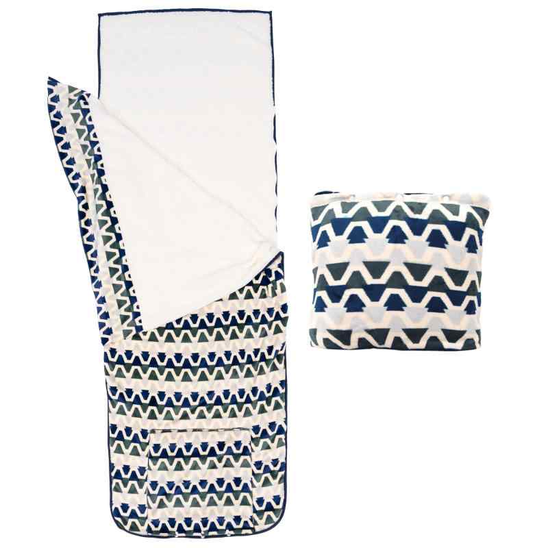 ジェーシープラス【ふんわり あったか毛布寝袋 ネイビー 20454】寝袋 シュラフ 毛布 防寒対策 寝袋型毛布 ファスナー付き ポケット付き ボア素材 洗濯機で洗えます材質：ポリエステル、ナイロンサイズ：寝袋時210×70cm、広げた時21...