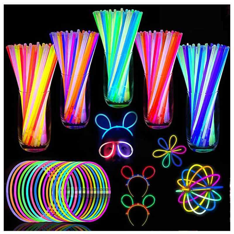 光るブレスレット ケミカルライト 蛍光 多色 5色 100本セット Glow Sticks 光る棒 腕輪 接続ジョイント付き 縁日 景品 イベント 学園祭 子供向けの玩具 応援スティック コンサート ライブ 誕生日「仕様」ランダムな5色入り...