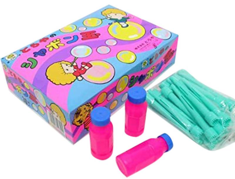しゃぼん玉 とらやのシャボン玉 30入しゃぼん液1本とストロー1本が30セット入ってます。環境にやさしい液を使用しておりますので、お部屋でのご使用も可能です。