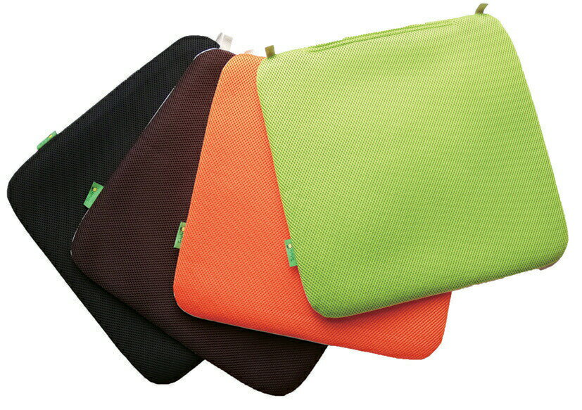 製品仕様 商品名 どこでも防水座布団 重量/サイズ ○サイズ：42×42cm○丸洗いOK○防水加工○超通気 素材 材質○カバー表面Wラッセル：ポリエステル100％○底布パイル：綿100％（ポリウレタンラミネート）○中材Wラッセル：ポリエステ...