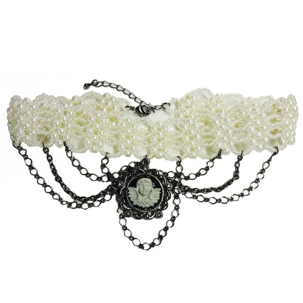 【パール ビーズ チョーカー】 ホワイトベビーパールとビーズを編み込んだ ハンドメイドチョーカー 天使の羽を背負ったカメオのヘッド ガンメタチェーンを使用したオリジナルチョーカーです。 【サイズ】 全長　約：30センチ＋テール5センチ 【材...