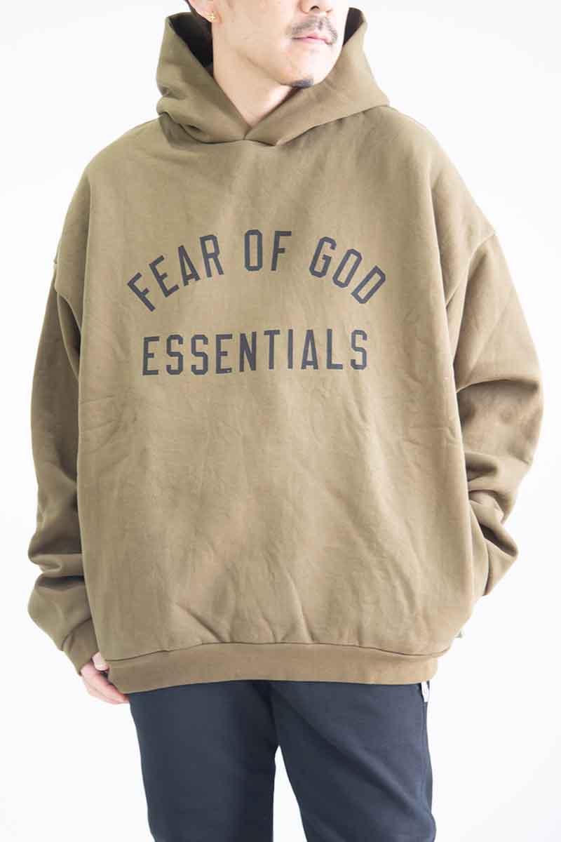 ブランド説明 アメリカ・カリフォルニアを拠点とするセレクトショップ Pacsun(パクサン) と FEAR OF GOD(フィア・オブ・ゴッド) によるディフュージョンライン “FOG ESSENTIALS” 。 FEAR OF GODの ...