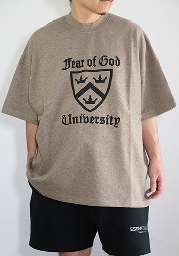 ブランド紹介 アメリカ・カリフォルニアを拠点とするセレクトショップ Pacsun(パクサン) と FEAR OF GOD(フィア・オブ・ゴッド) によるディフュージョンライン “FOG ESSENTIALS” 。 FEAR OF GODの ...