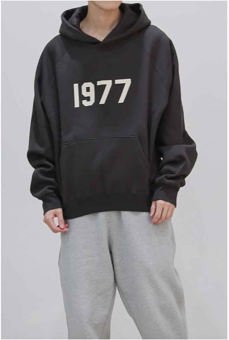 ブランド説明 アメリカ・カリフォルニアを拠点とするセレクトショップ Pacsun(パクサン) と FEAR OF GOD(フィア・オブ・ゴッド) によるディフュージョンライン “FOG ESSENTIALS” 。 FEAR OF GODの ...