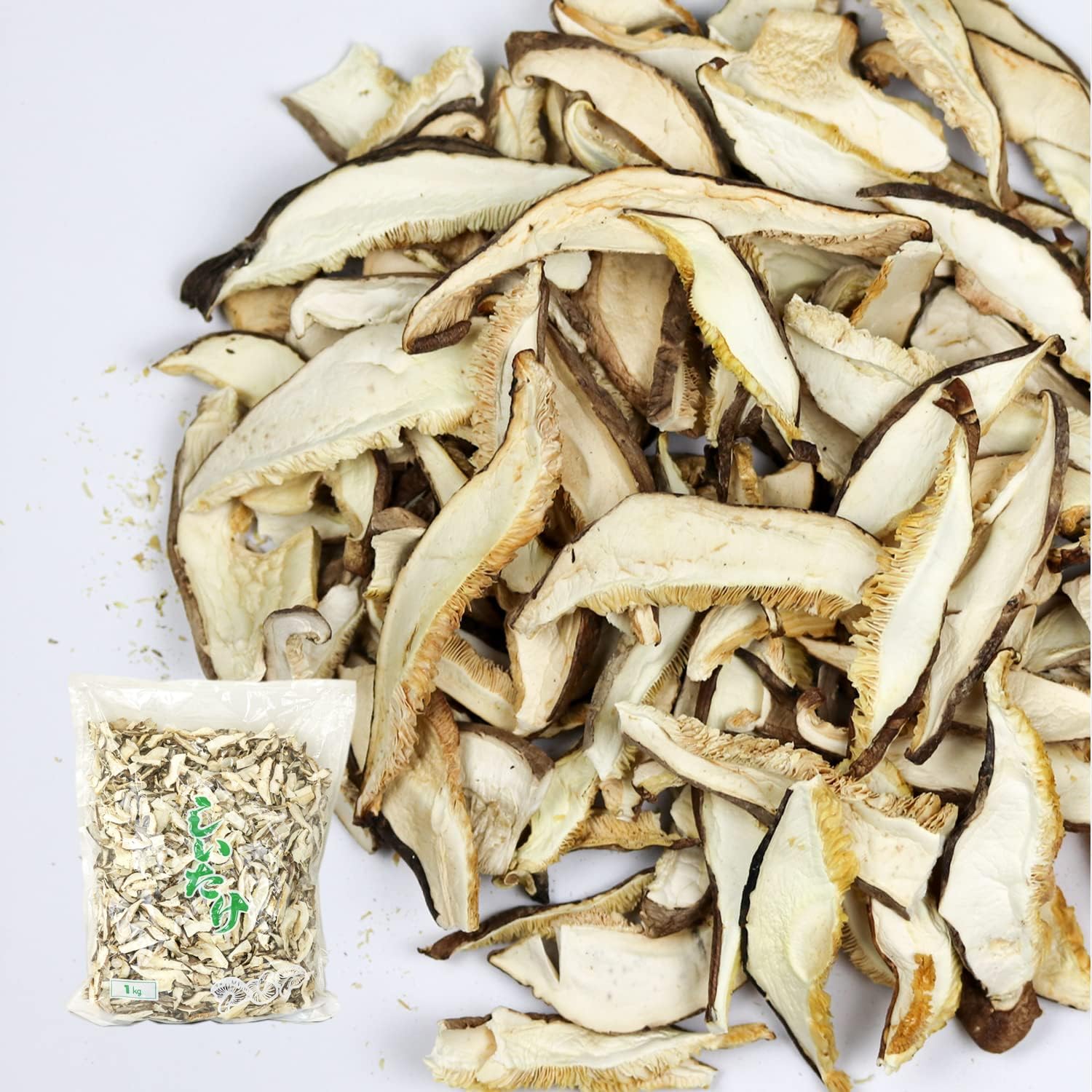 商品情報 名称 干し椎茸 スライス 1kg 保存方法 常温で保存してください。 保存期間 枠外に記載 内容量 1kg ブランド 大洋物産 原産国 中国 特徴 香り高く旨味たっぷりの干し椎茸を、使いやすいスライスタイプに仕上げました。 水で戻...