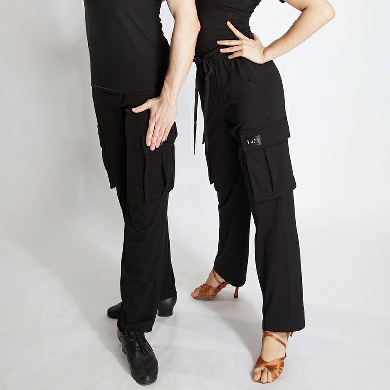 商品名称：ダンスパンツ サイズ：155/160/165/170/175/180/185 カラー：ブラック 材質：綿 生産国：中国 【注意事項】 ※サイズは測定方法によって、若干の誤差がある場合がございます。 ※商品のお色は、照明、モニターの...