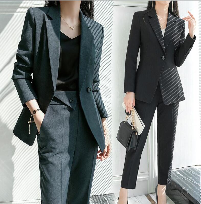 商品名 パンツスーツ　 商品詳細サイズ：写真通りセット内容：ジャケット+ズボン★小物等は商品には含まれません。◆伸縮性：なし◆裏地：トップスのみ◆モデル参考：身長160cm　体重52kg mサイズ着用★製造中（縫製、染色など）により0商品に...