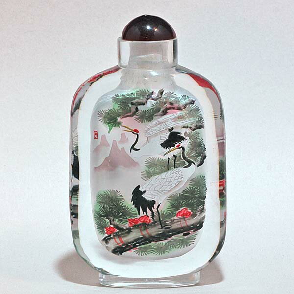 大きさ：高さ12センチ・幅約6.5センチ 化粧箱付 この鼻煙壷はすべて手描きによるものです。 中国清朝（およそ200年ぐらい前）に嗅ぎタバコが流行し、それを入れるための容器で鼻煙壷といいます。 この鼻煙壷はガラスの容器の内側に絵を描きこんだ...