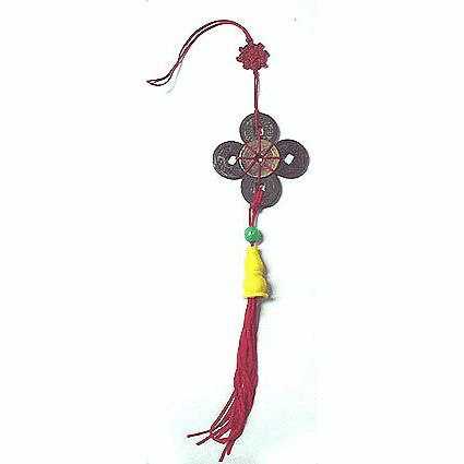 大きさ：全長28センチ前後 この銭は本物の古銭です。 6個の古銭を花のかたちに結びつけ、下に瓢箪をつけたもの。 歴代皇帝の繁栄の運勢を持つといわれる古銭で作られている。 置く場所はつぎの三通りあります。 1、玄関や入口に吊るすと良い運勢を引...