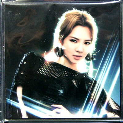 硬化ガラスでできたきれいなコースター 1辺の長さ：9cm ※裏の色と模様は掲載のものと違う場合がございます　