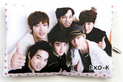 チャックもついている高級ポケットティッシュ用ケース サイズ：8 ×13センチ　