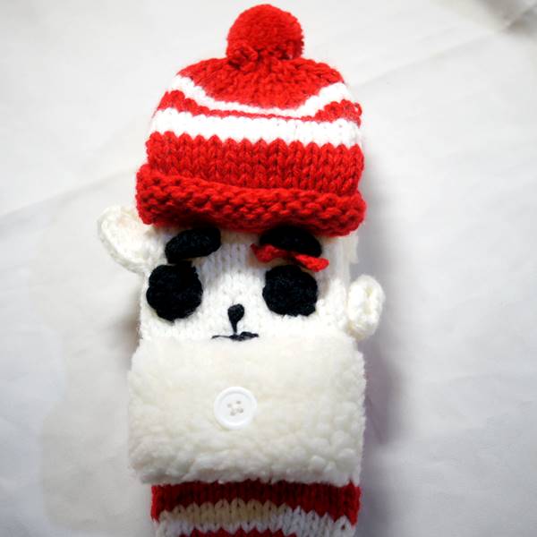 サイズ：Ladies Free 素材：アクリル100％ 生産：中国 はめながら、指が使えるミトン式の手袋　