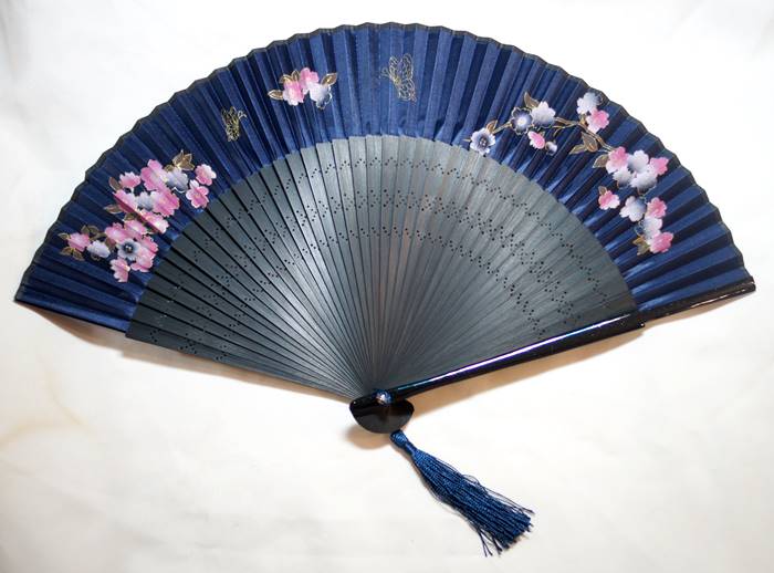 直径：21cm 素材：シルク＋木 F610