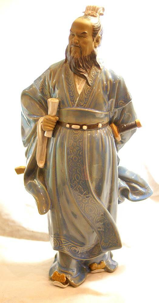 高さ＝約34.5cm、幅＝約18cm 重量：約2kg 素材：石碗・陶器製 曹操（そうそう、155-220年）、字は孟徳（もうとく）、沛国?県（現在の安徽省亳州）で生まれました。 漢王朝後期の傑出した政治家、軍事家、文学家、そして三国時代の魏...