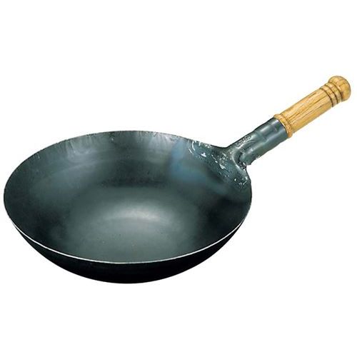 商品情報商品番号：4874800商品名：山田 鉄 打出木柄 中華片手鍋 39cmメーカー：EBMサイズ/内容量/重量： / 容量： / 重量：1.6kgその他：●内径：390●深さ：120●板厚：1.2配送料について【ご注意】画面上の色はブ...