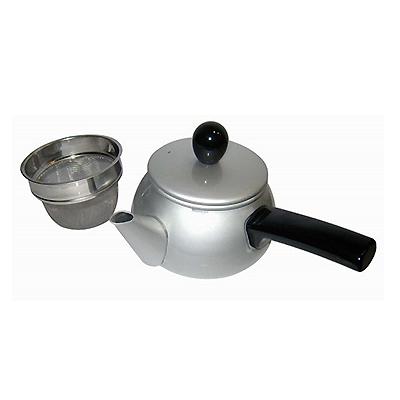 商品情報商品コード：8125510商品名：アルミ ドリーム 急須0.6L 横手 シルバーサイズ/内容量/重量：外寸 ：φ115×H105mm 口径：80mm / 容量：0.6L外 / 製品重量：250g材質：アルミカラー：シルバーEBMコー...