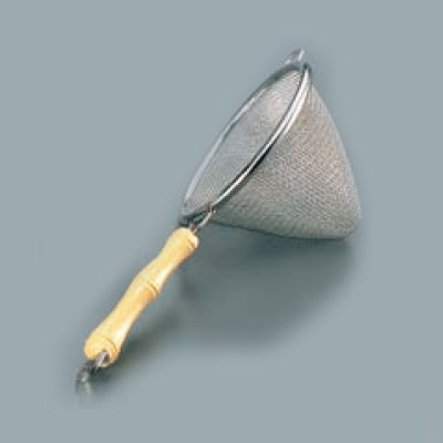 商品情報商品番号：6277600商品名：茶こし 三角型 夕華 18-8 大メーカー：EBMサイズ/内容量/重量：直径75×170×深さ55 / 容量：- / 重量：その他：・ダブルアミ：外側16メッシュ 内側40メッシュ 配送料について【ご...